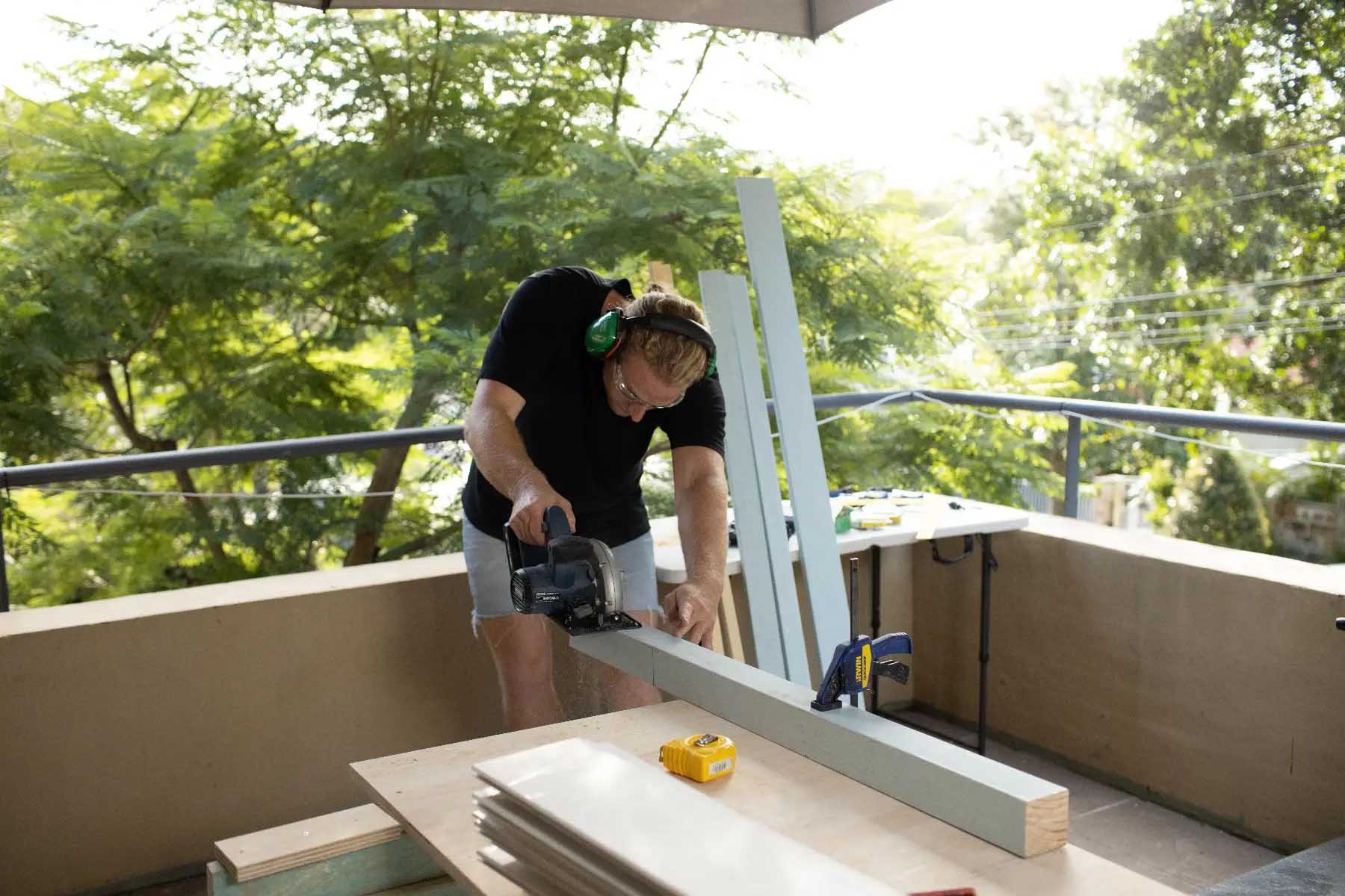 How to Make a DIY Timber Bedhead - Sunshine Mitre 10