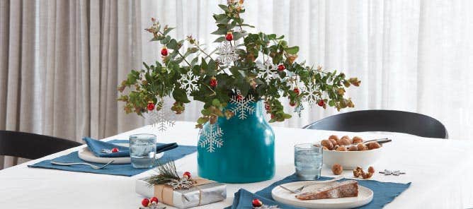 Create a Christmas centerpiece with Accent® - Sunshine Mitre 10