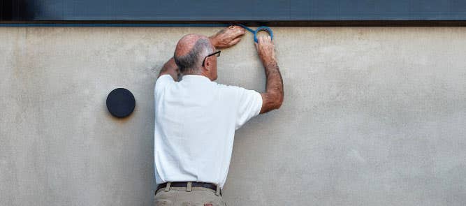 Paint your rendered wall with Accent® - Sunshine Mitre 10