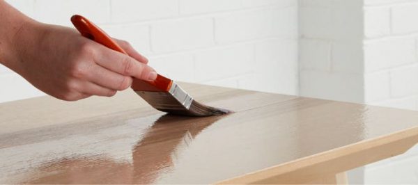 Varnish your desk with Accent® - Sunshine Mitre 10