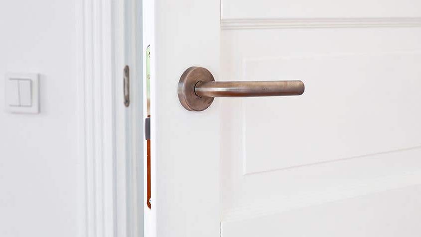 How to install door handles - Sunshine Mitre 10