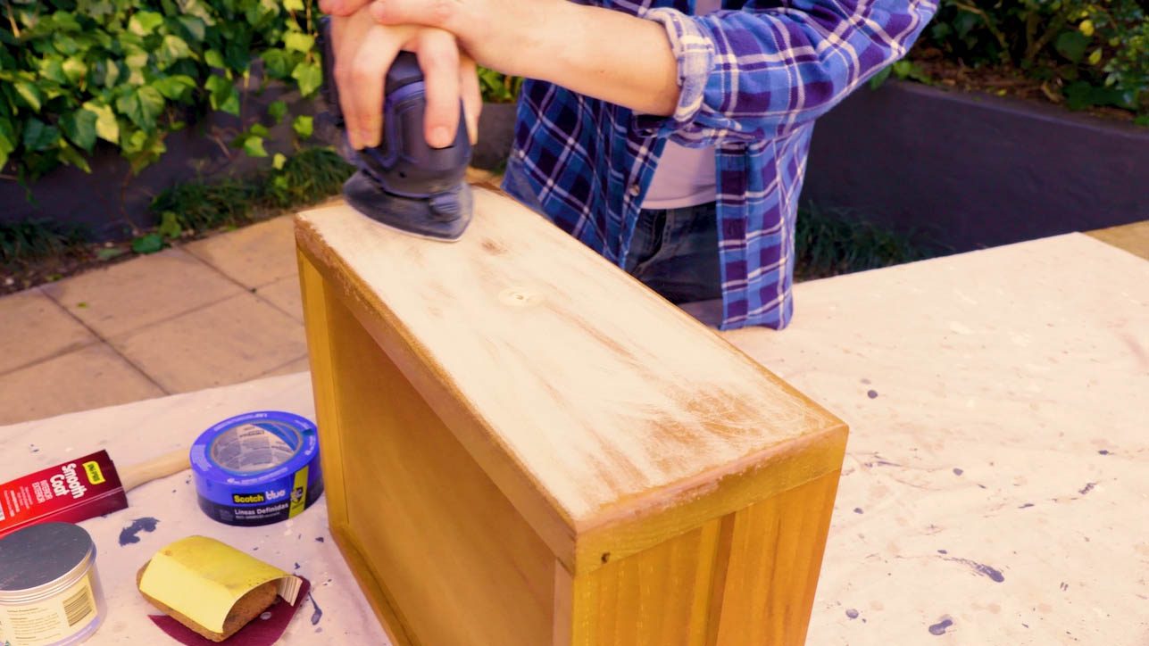 How to refresh old furniture with chalk paint - Sunshine Mitre 10